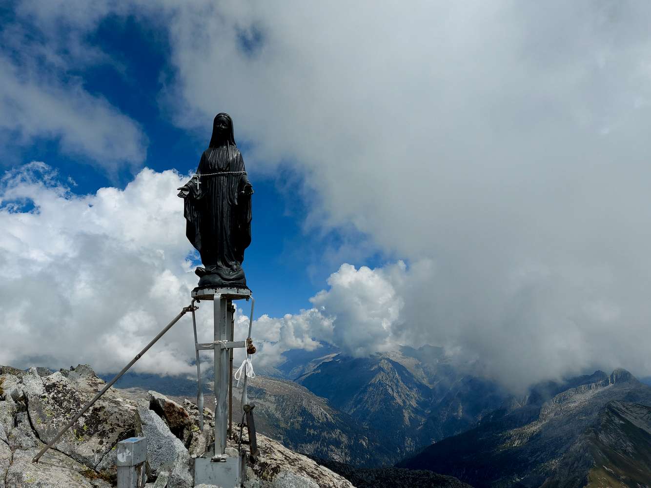 Cima Laione summit signal : Photos, Diagrams & Topos : SummitPost