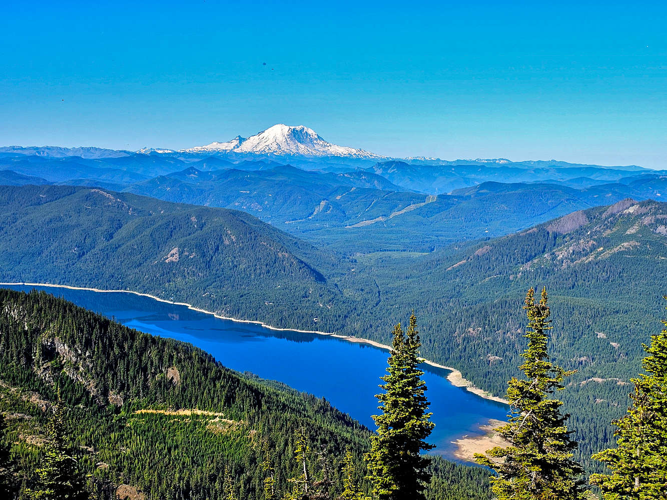 Mount Rainier and Kachess Lake : Photos, Diagrams & Topos : SummitPost