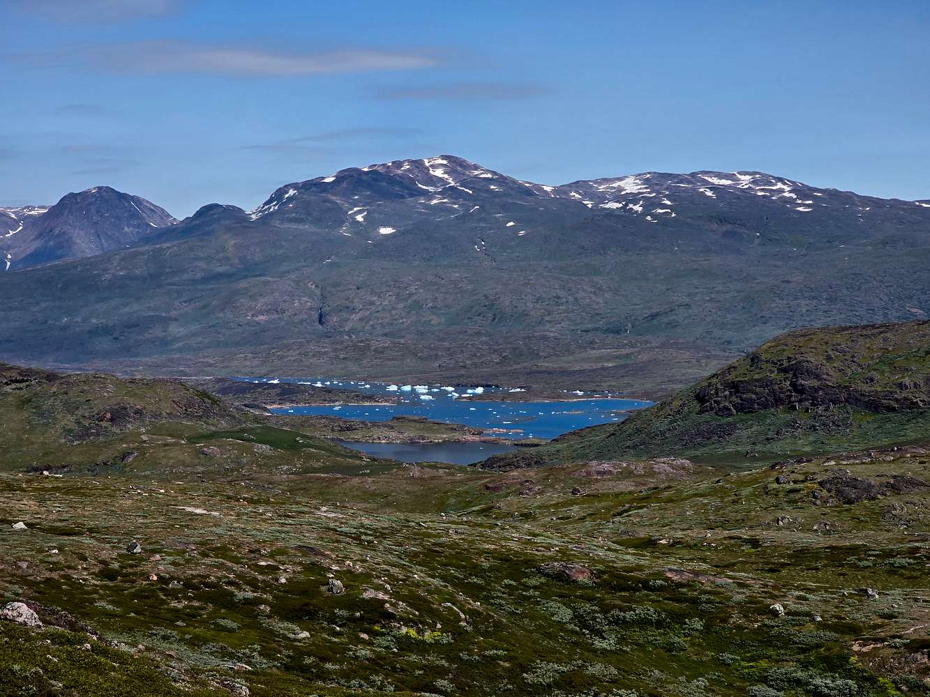 Various un-named peaks as viewed from the lower slopes of Peak 416 ...
