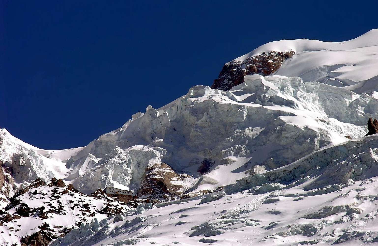 Refuge Le Grand Mulets (3051m) : Photos, Diagrams & Topos : SummitPost