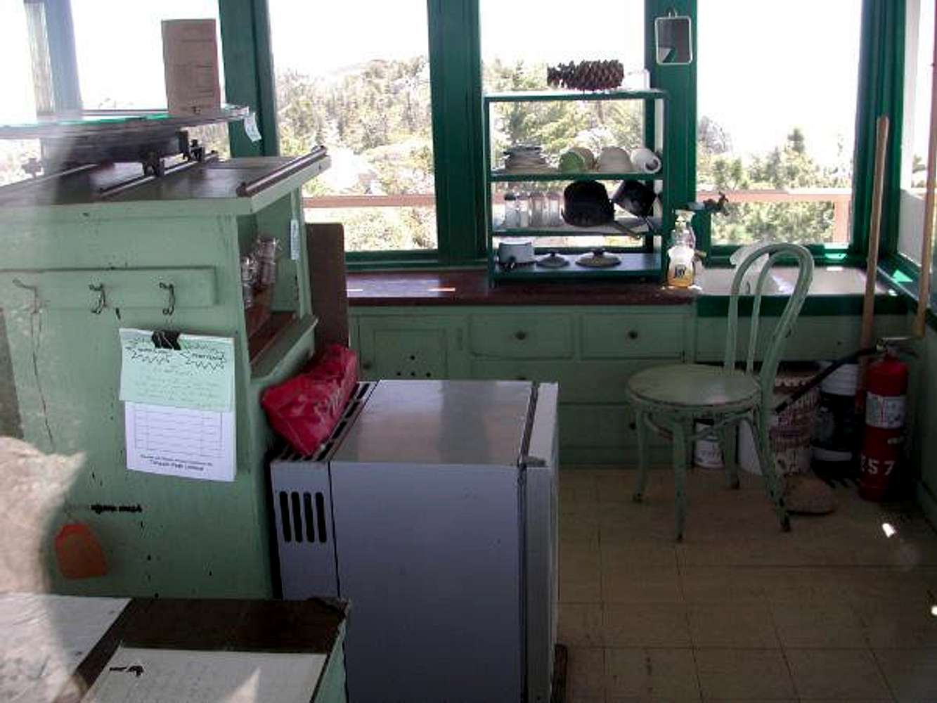 Inside the Fire Lookout Tower : Photos, Diagrams & Topos : SummitPost