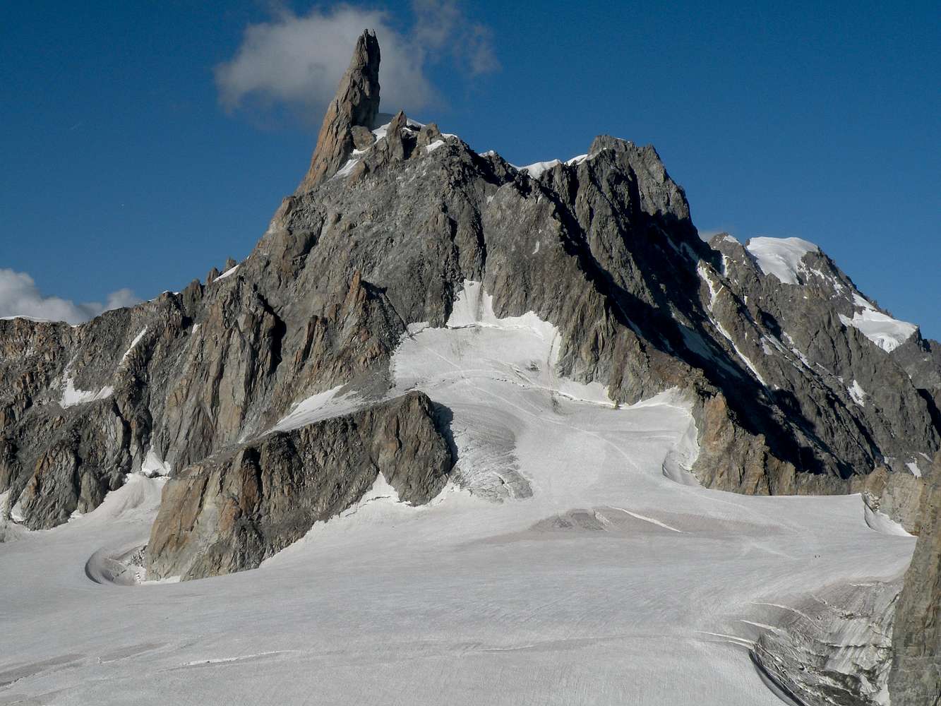 Dent du Geant/Dente del Gigante : Photos, Diagrams & Topos : SummitPost