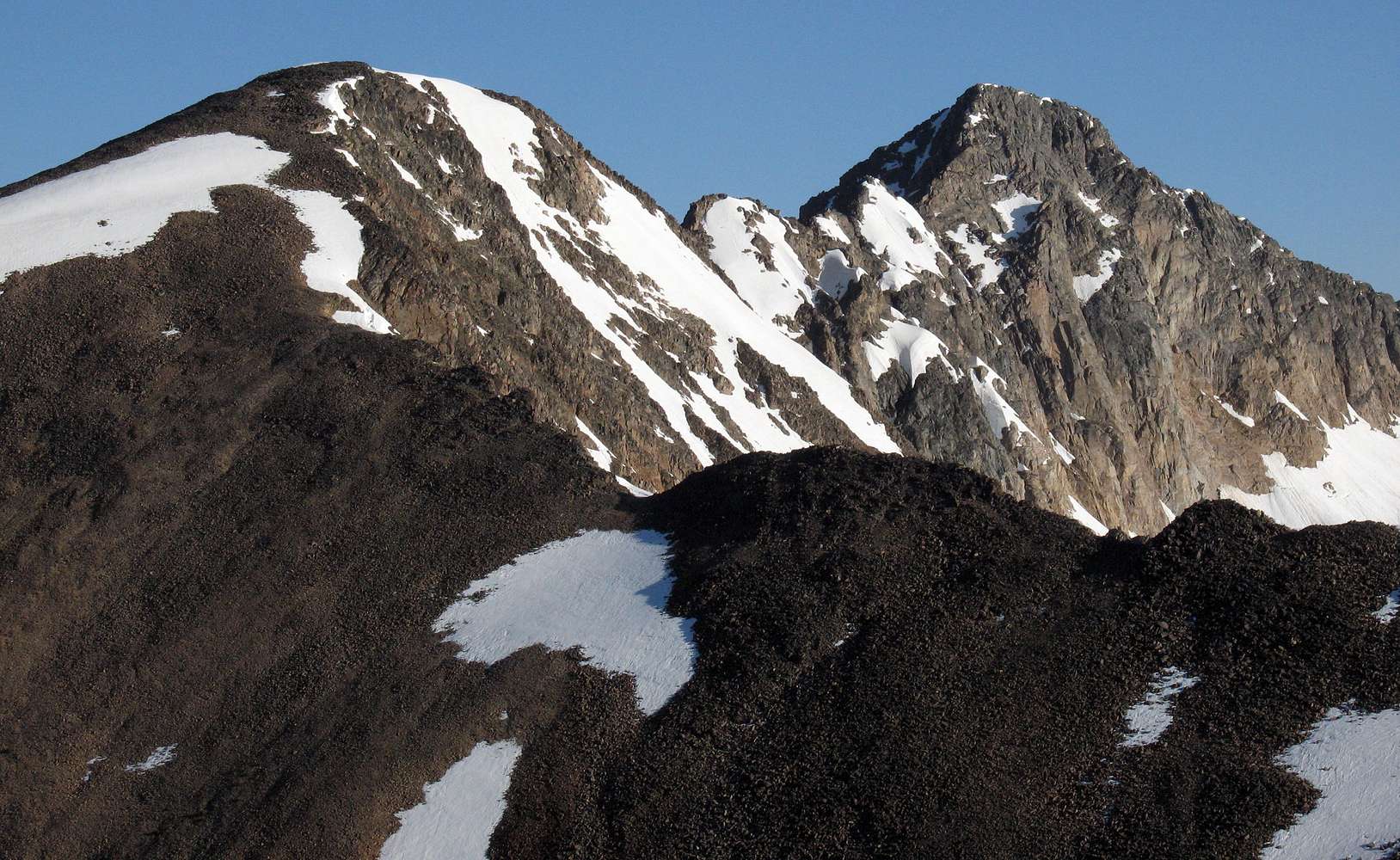 Sawtooth Mountain and Sawtooth Peak #3 : Photos, Diagrams & Topos ...