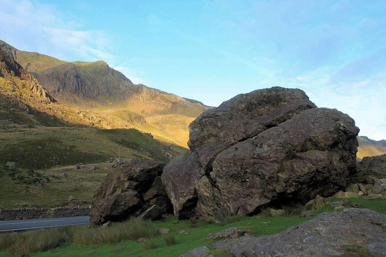 Cromlech Boulders : Photos, Diagrams & Topos : SummitPost