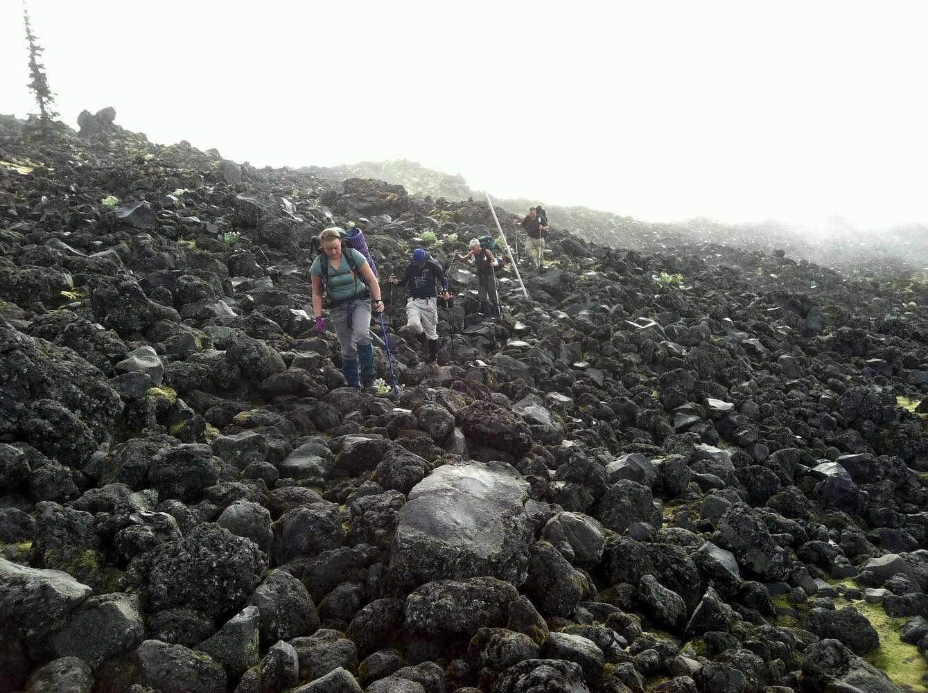 Crossing Lava Field on Loowit Trail : Photos, Diagrams & Topos : SummitPost