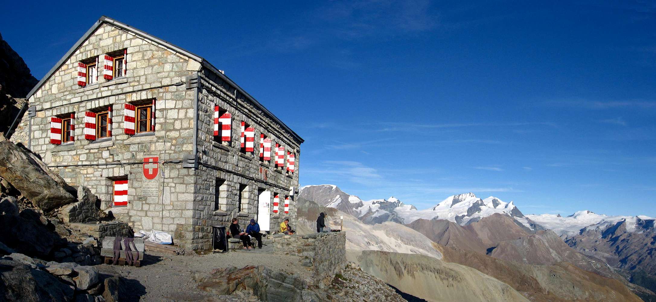 The Rothorn hutte : Photos, Diagrams & Topos : SummitPost