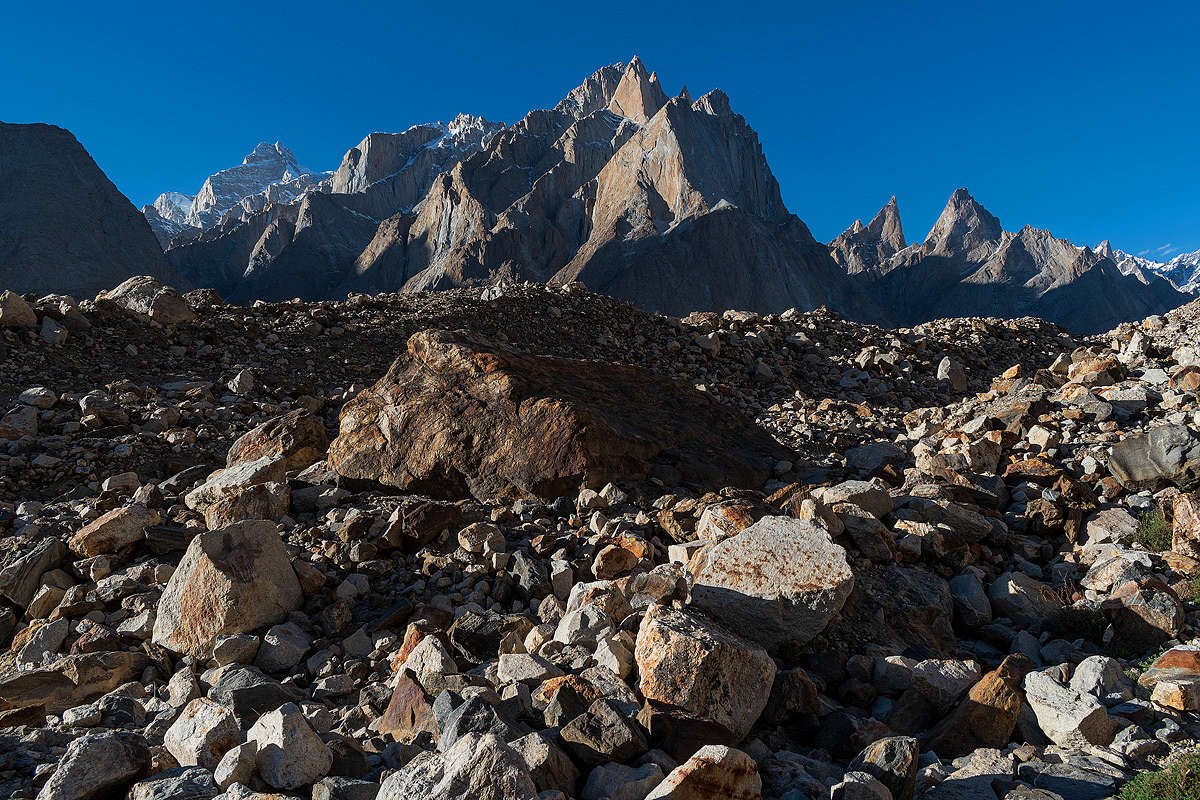 Cathedrals and the Lobsang spire : Photos, Diagrams & Topos : SummitPost