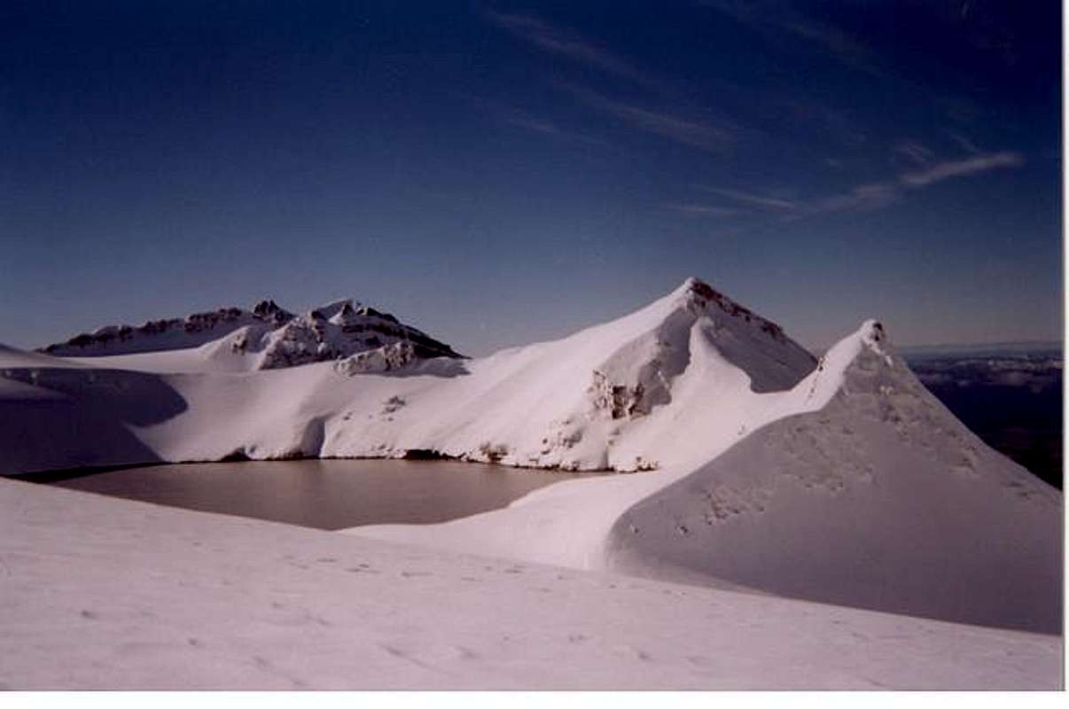 summit plateau from Tahurangi... : Photos, Diagrams & Topos : SummitPost