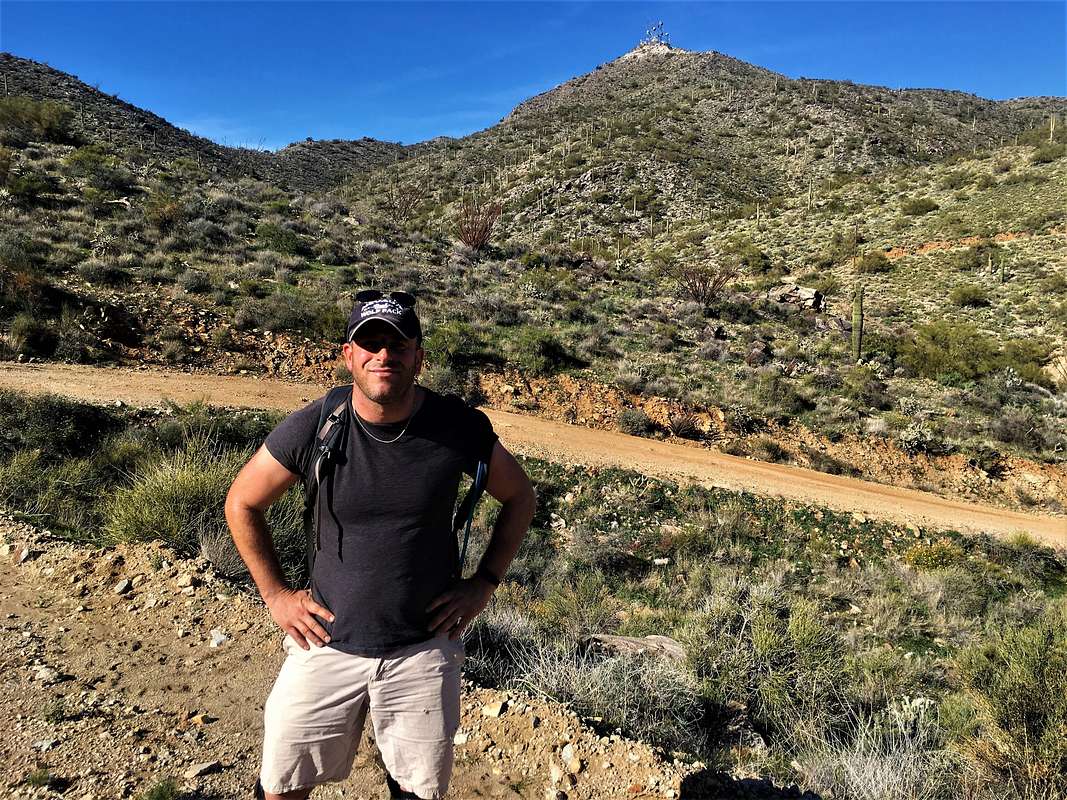 Daniel Fleischmann below Barry Goldwater Peak : Photos, Diagrams ...