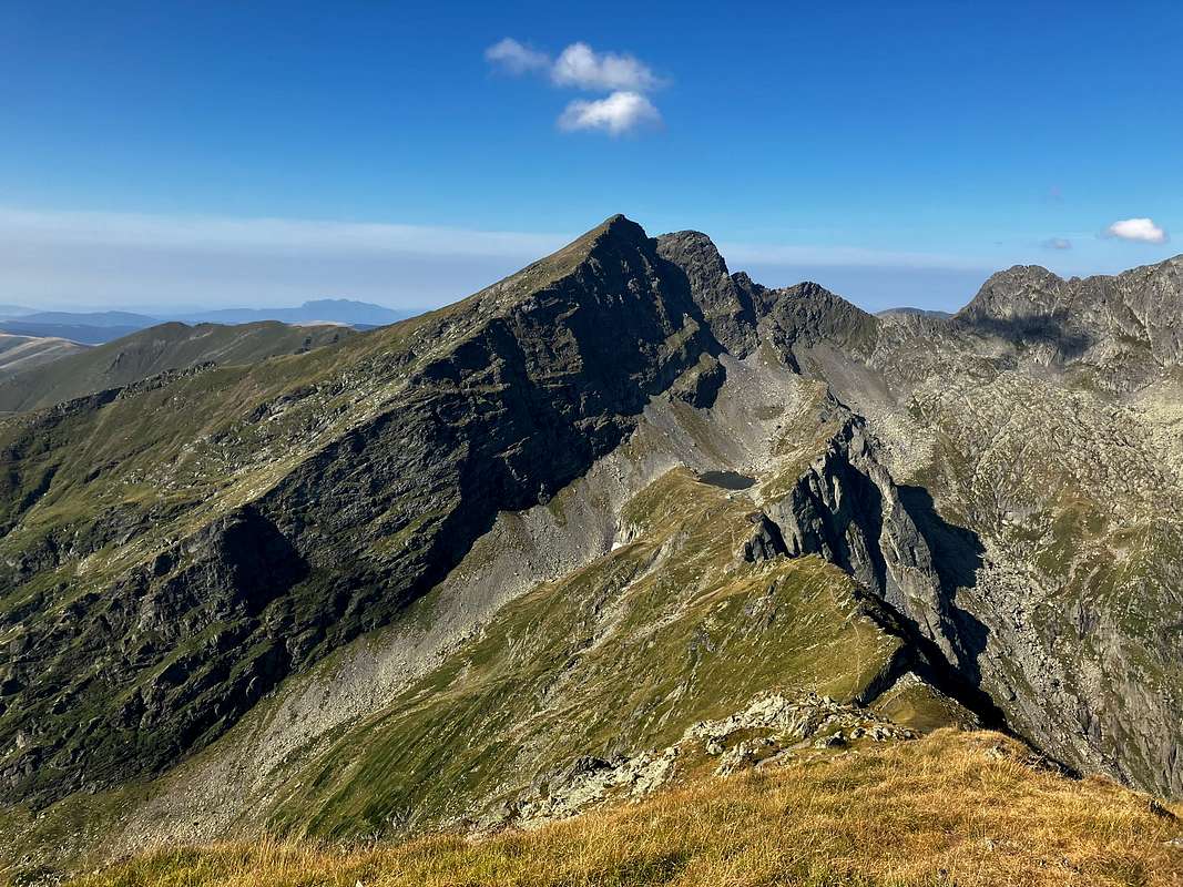 The sharp peak of Lespezi : Photos, Diagrams & Topos : SummitPost