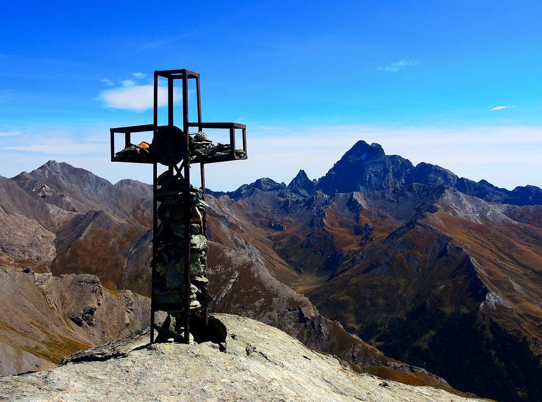 Monte Viso seen from the summit of Rocca Bianca : Photos, Diagrams ...