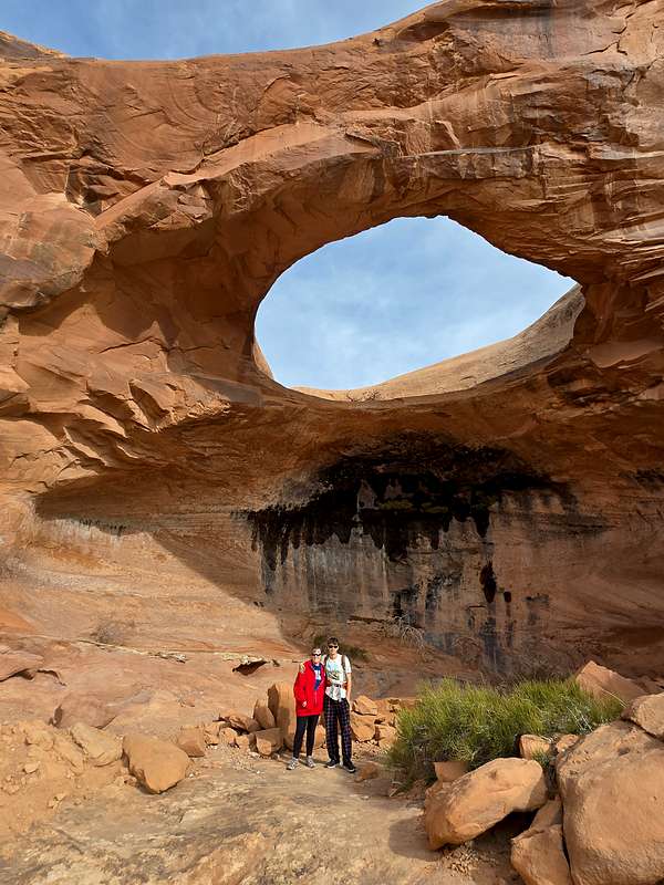 Pinto Arch near the more famous Corona Arch : Photos, Diagrams & Topos ...