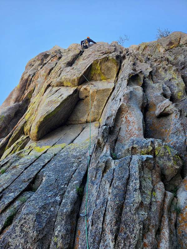 Dow-Bold Yellow-Crack House-Castle Rocks SP-2025 : Photos, Diagrams ...