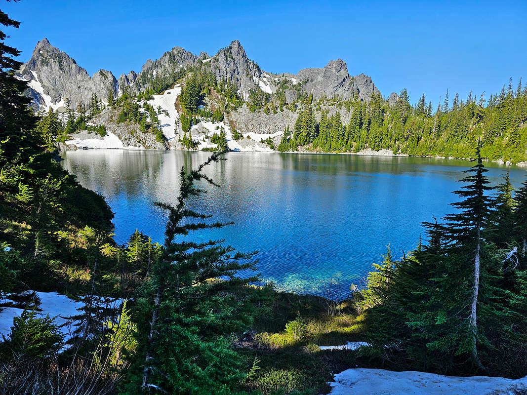 Gem Lake with Kaleetan Peak and Mt. Roosevelt : Photos, Diagrams ...