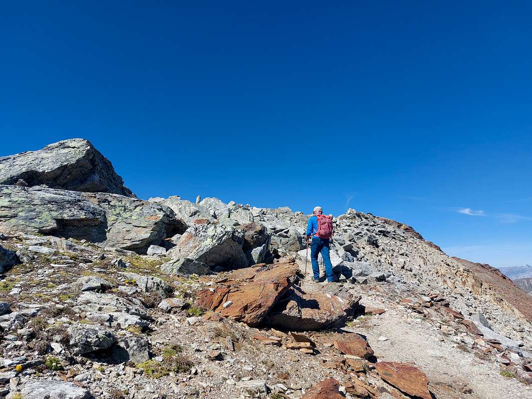Punta Rosa, the wide summit crest : Photos, Diagrams & Topos : SummitPost