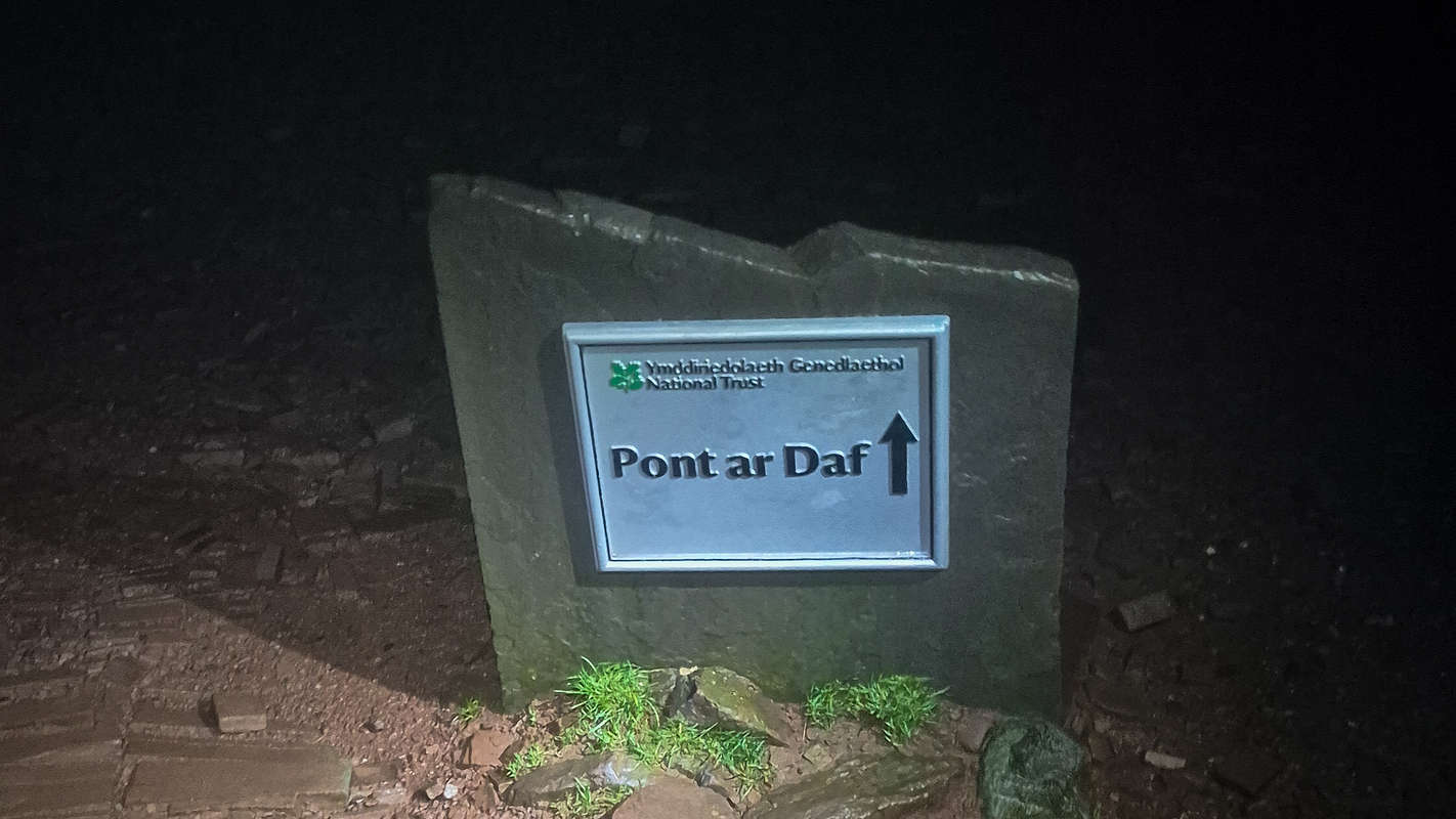 Signage marking the Col. SSW of Corn Du leading to Pen Y Fan : Photos ...