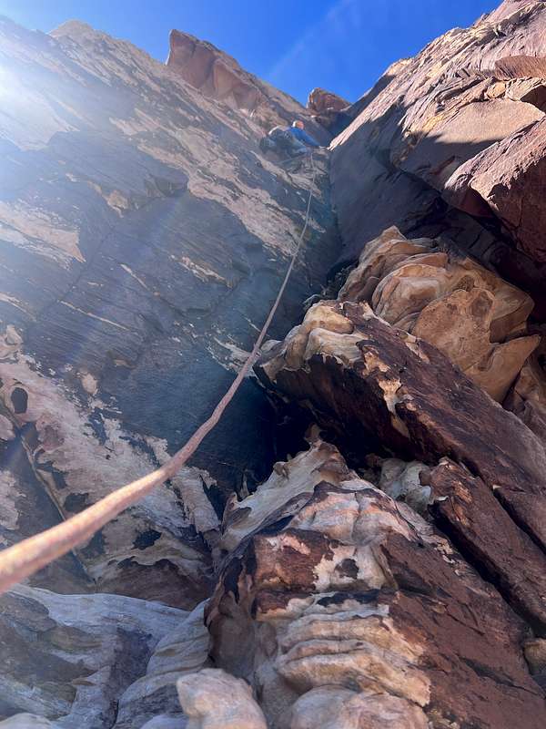 Dow leading the crux pitch : Photos, Diagrams & Topos : SummitPost