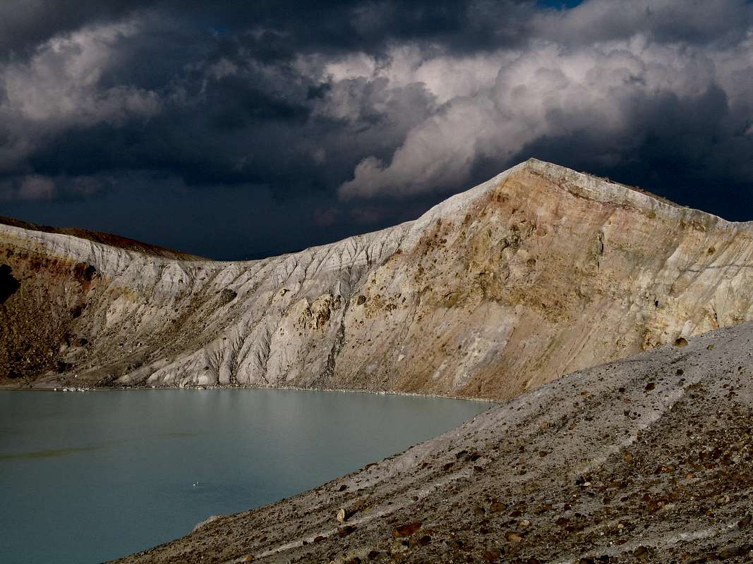 volcanic acid lake at the top of Kusatsu-Shirane volcano : Photos ...