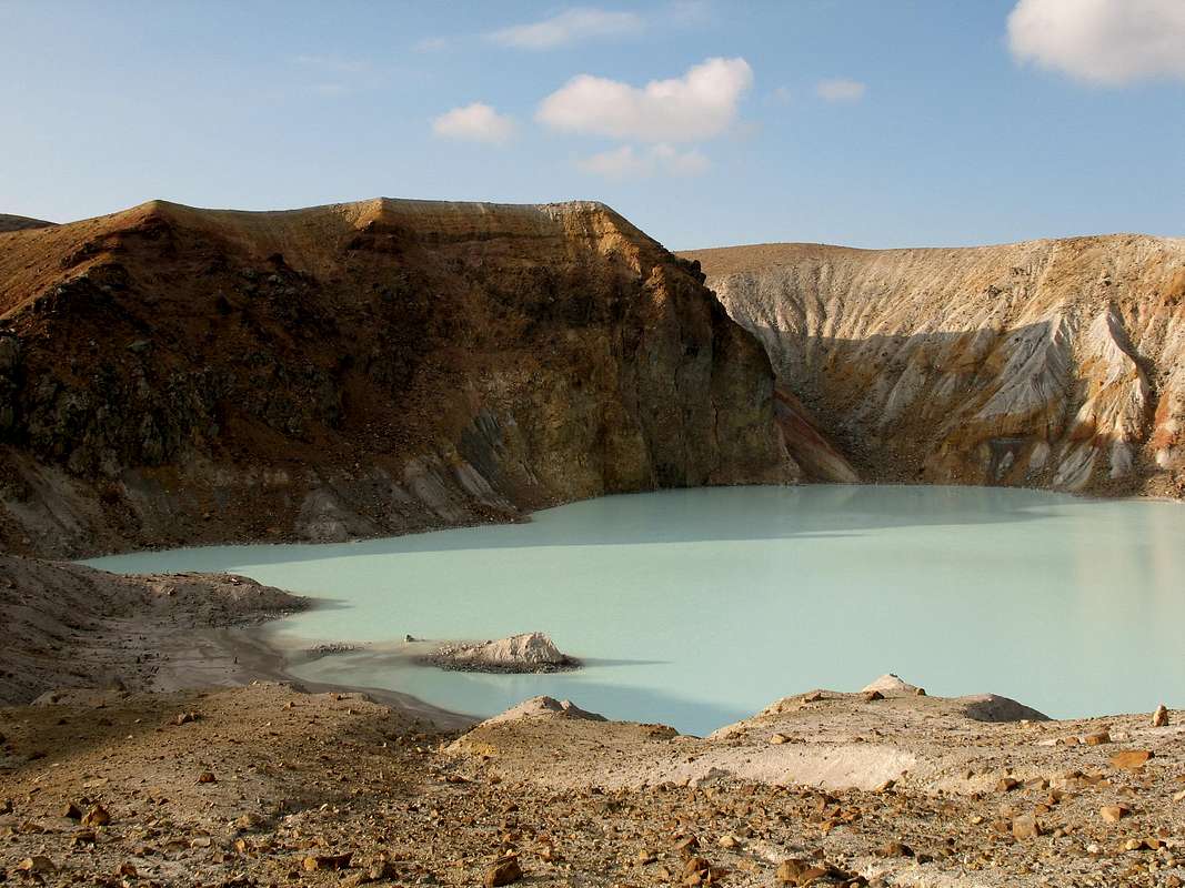 volcanic acid lake at the top of Kusatsu-Shirane volcano : Photos ...
