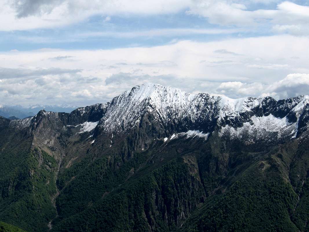 Monte Zeda : Photos, Diagrams & Topos : SummitPost