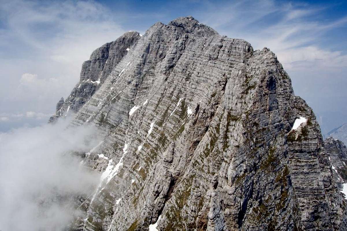 Jof di Montasio from top of Cima Terra Rosa (2420 m) : Photos, Diagrams ...