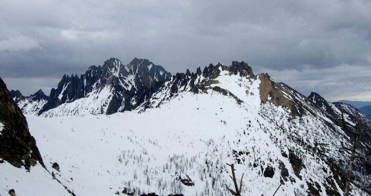 Big Snagtooth : Photos, Diagrams & Topos : SummitPost