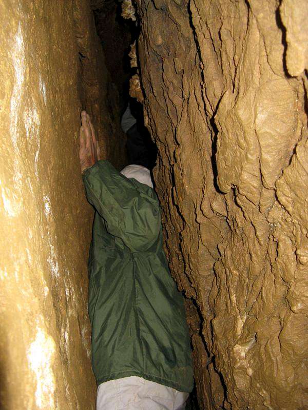 narrow passage : Photos, Diagrams & Topos : SummitPost