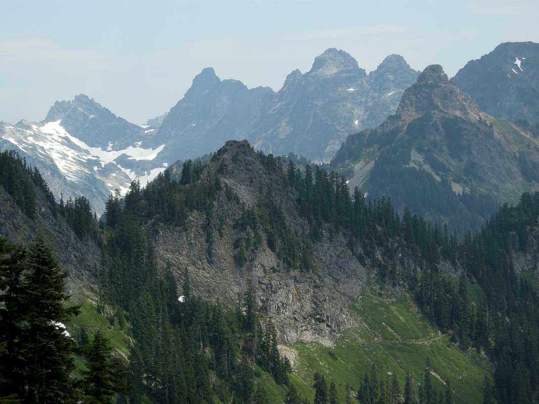 Huckleberry Mountain from the PCT : Photos, Diagrams & Topos : SummitPost