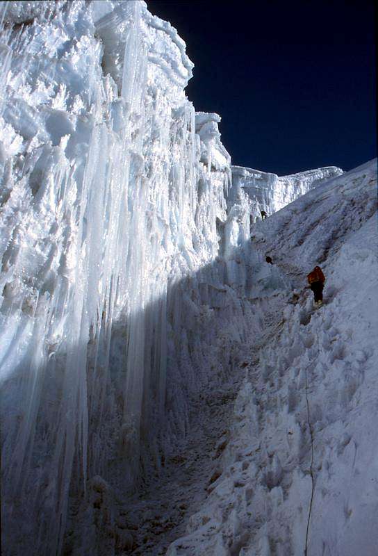 Ascending Amphu Labtsa : Photos, Diagrams & Topos : SummitPost