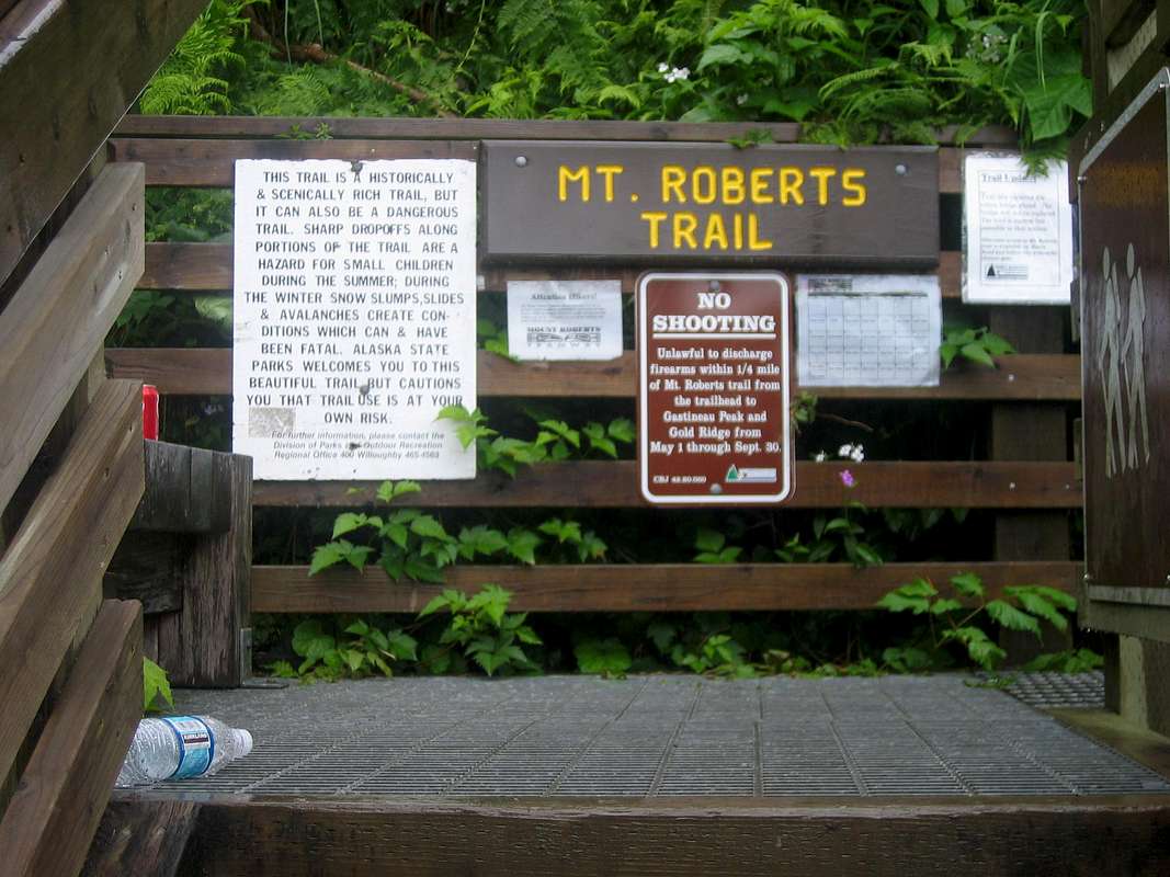 Trailhead sign : Photos, Diagrams & Topos : SummitPost