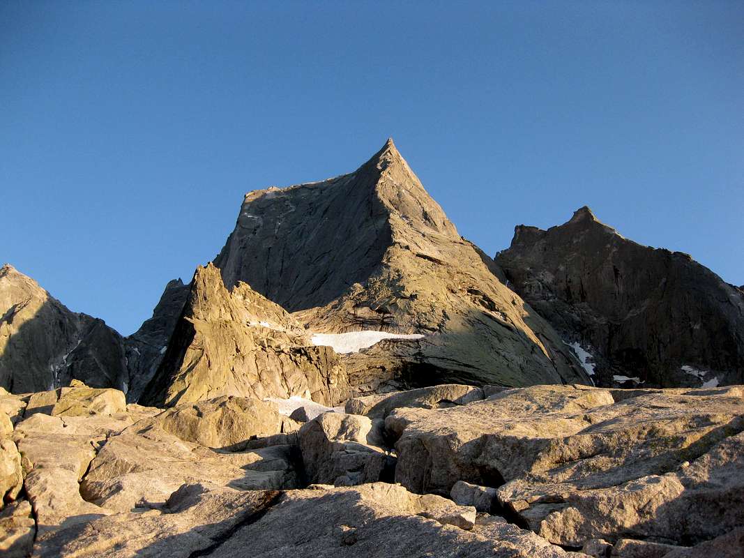 Pizzo Badile at sunset : Photos, Diagrams & Topos : SummitPost