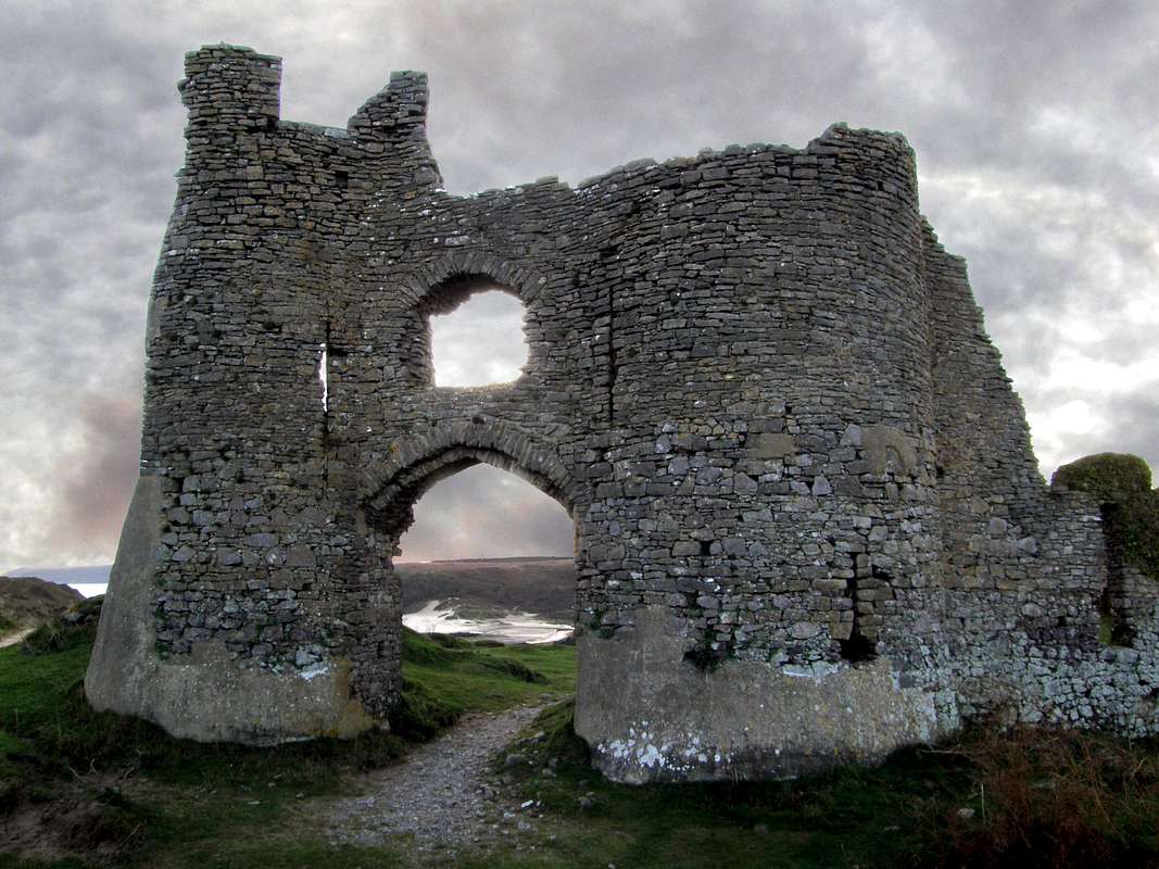 Pennard Castle : Photos, Diagrams & Topos : SummitPost