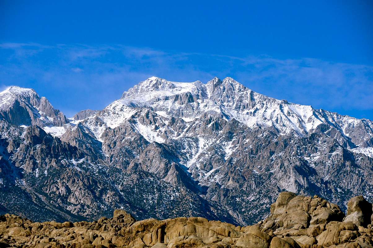 First snow of the season on Mount Williamson : Photos, Diagrams & Topos ...