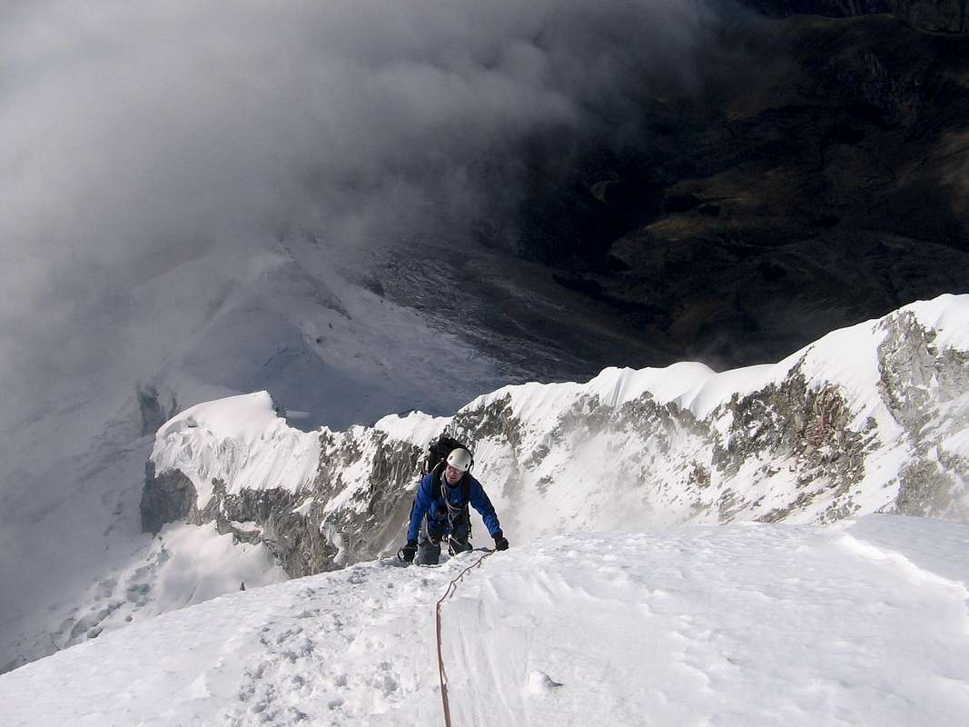 climbing the summit ridge : Photos, Diagrams & Topos : SummitPost