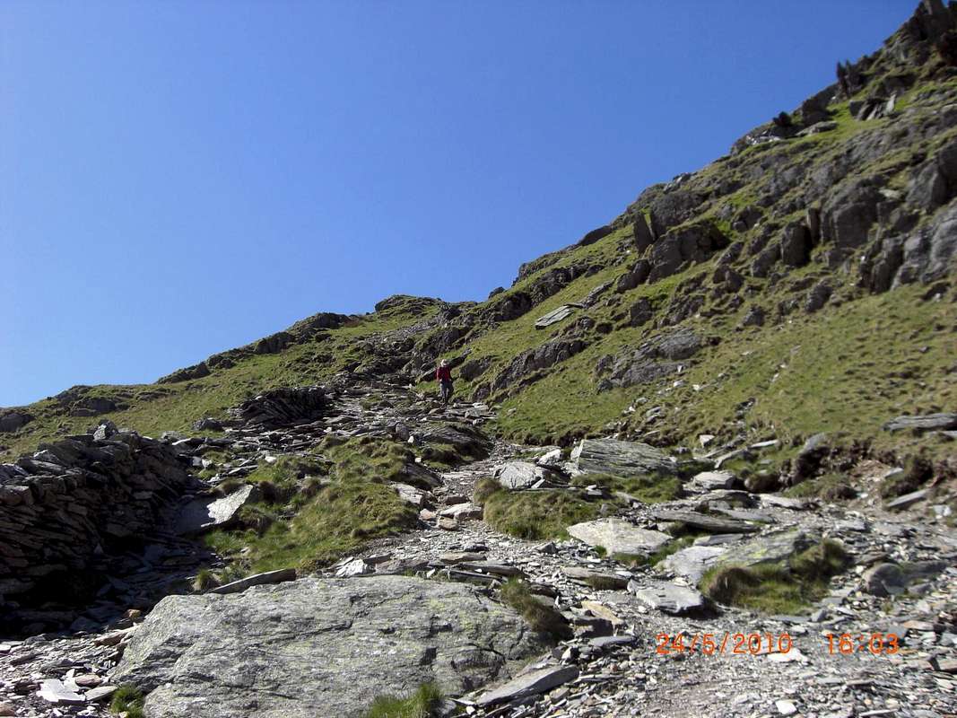 2010 - The Watkin Path : Trip Reports : SummitPost