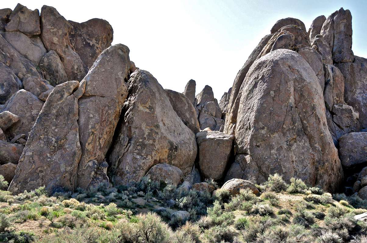 Nut Towers seen from the base of Tall Wall : Photos, Diagrams & Topos ...