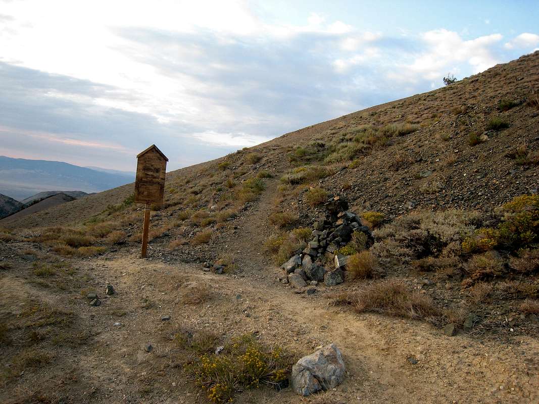 Trailhead : Photos, Diagrams & Topos : SummitPost