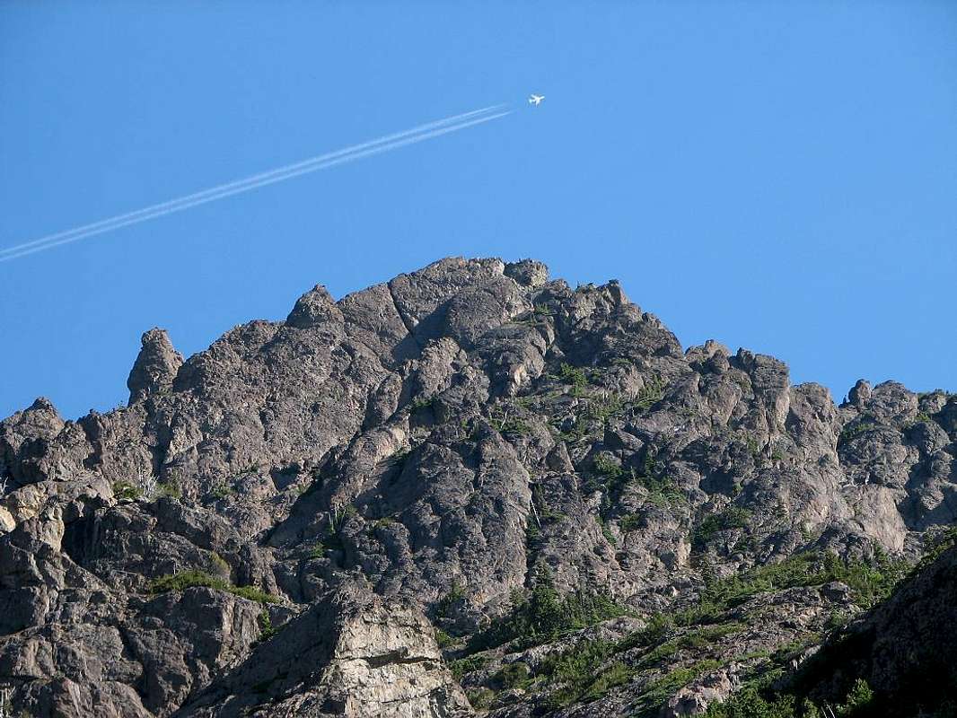 Buzzing the Tower on The Brothers : Photos, Diagrams & Topos : SummitPost