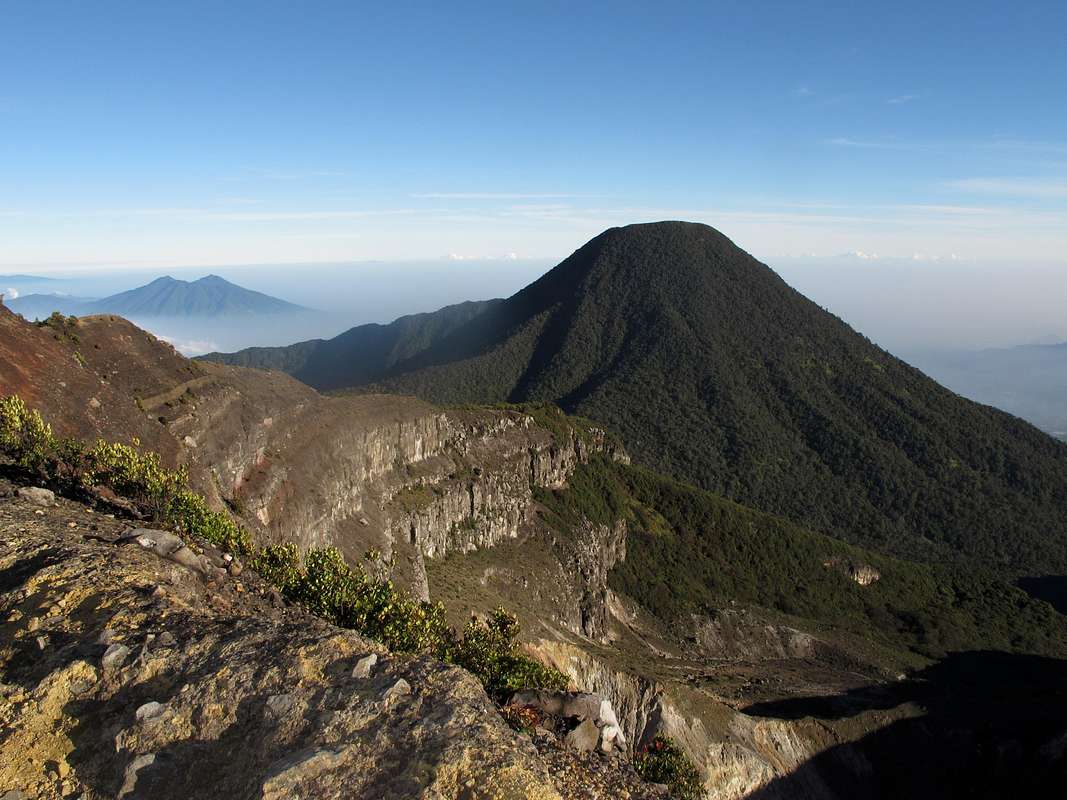 Mount Gede : Photos, Diagrams & Topos : SummitPost