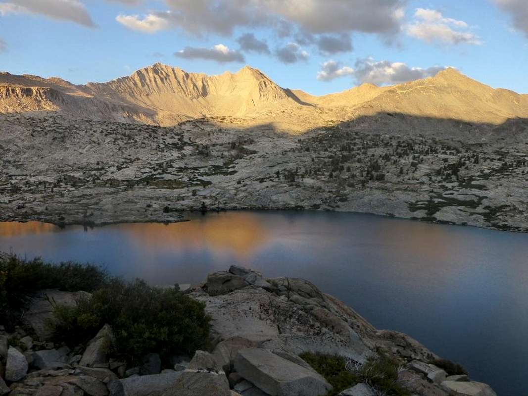 Amphitheater Lake : Photos, Diagrams & Topos : SummitPost Amphitheater Lake : Photos, Diagrams & Topos : SummitPost