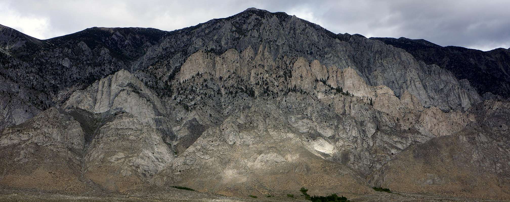 Magnificent Wheeler Crest : Photos, Diagrams & Topos : SummitPost