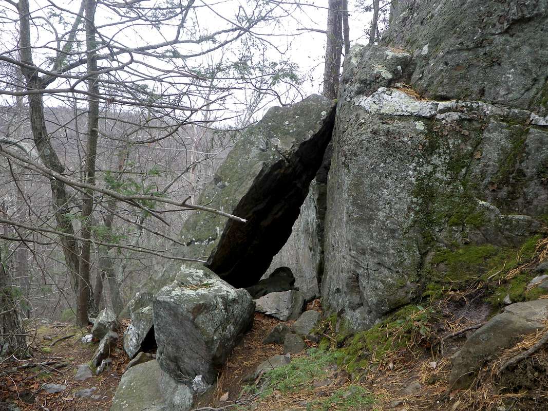 Leaning Rock : Photos, Diagrams & Topos : SummitPost