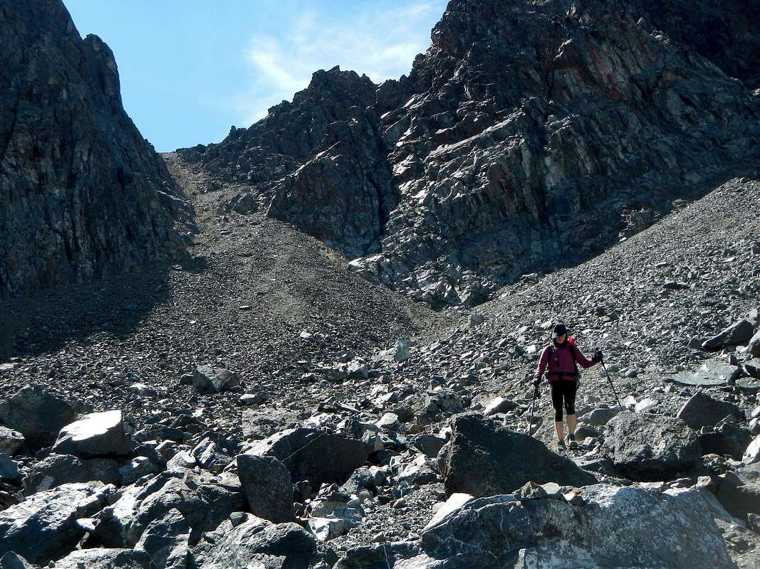 Below Option 2 Gully : Photos, Diagrams & Topos : SummitPost