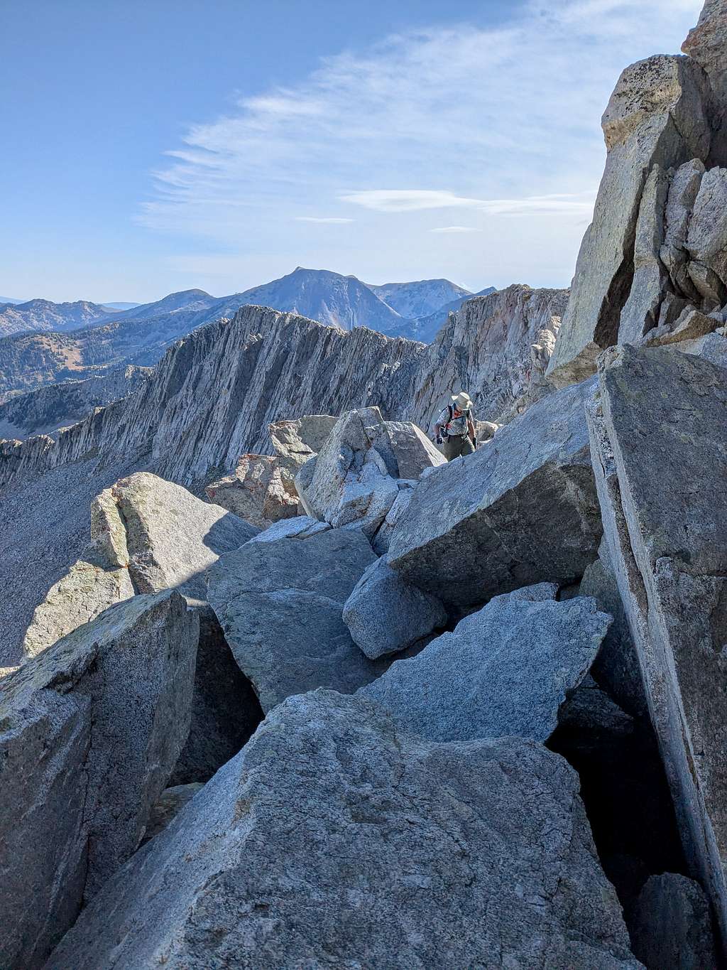 Looking Back Below the Knife Edge : Photos, Diagrams & Topos : SummitPost