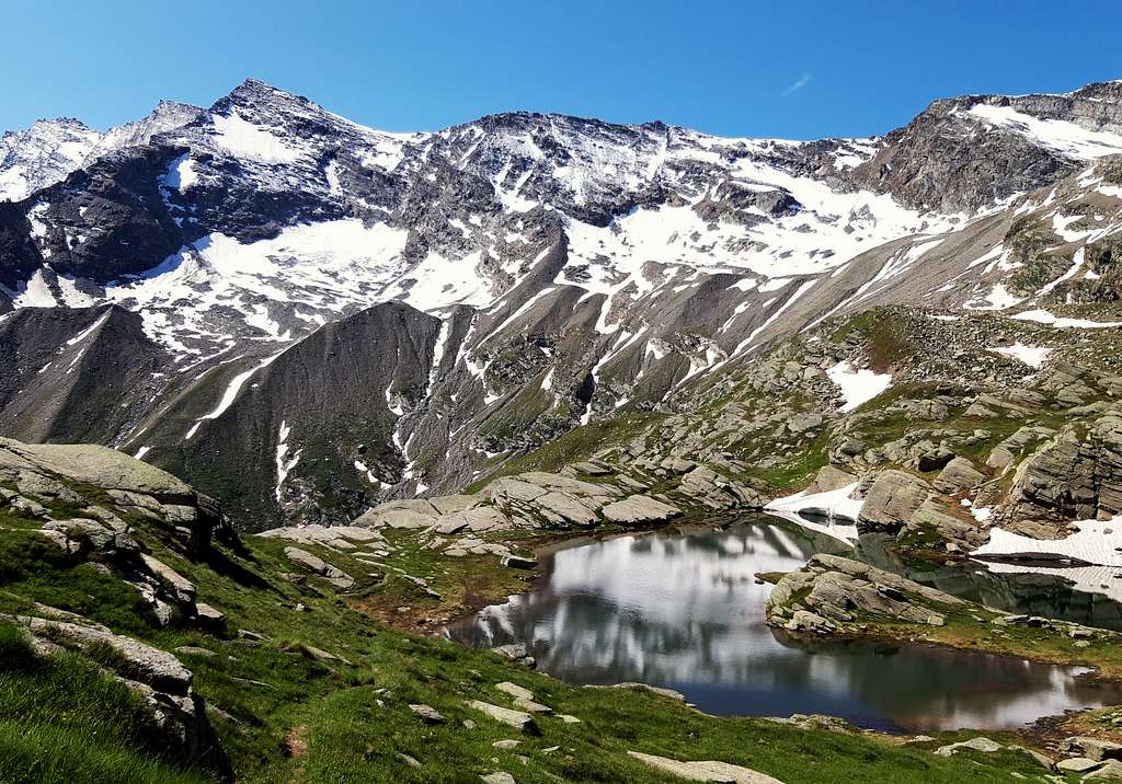 Pond along the route to Punta delle Rocce : Photos, Diagrams & Topos ...