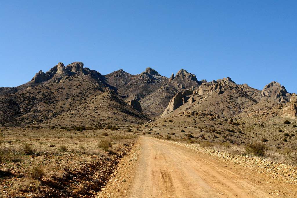Florida Mountains from Florida Gap Road : Photos, Diagrams & Topos ...