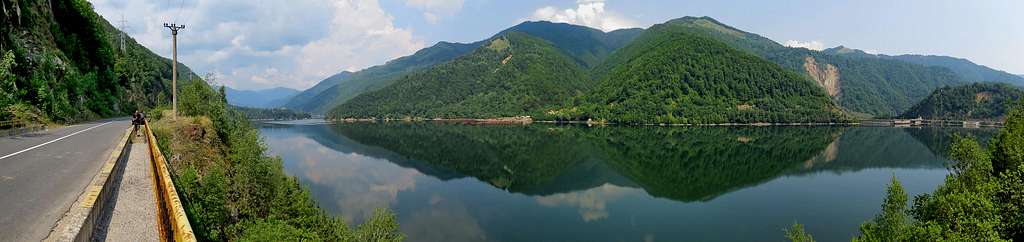 Lacul Bradisor : Photos, Diagrams & Topos : SummitPost